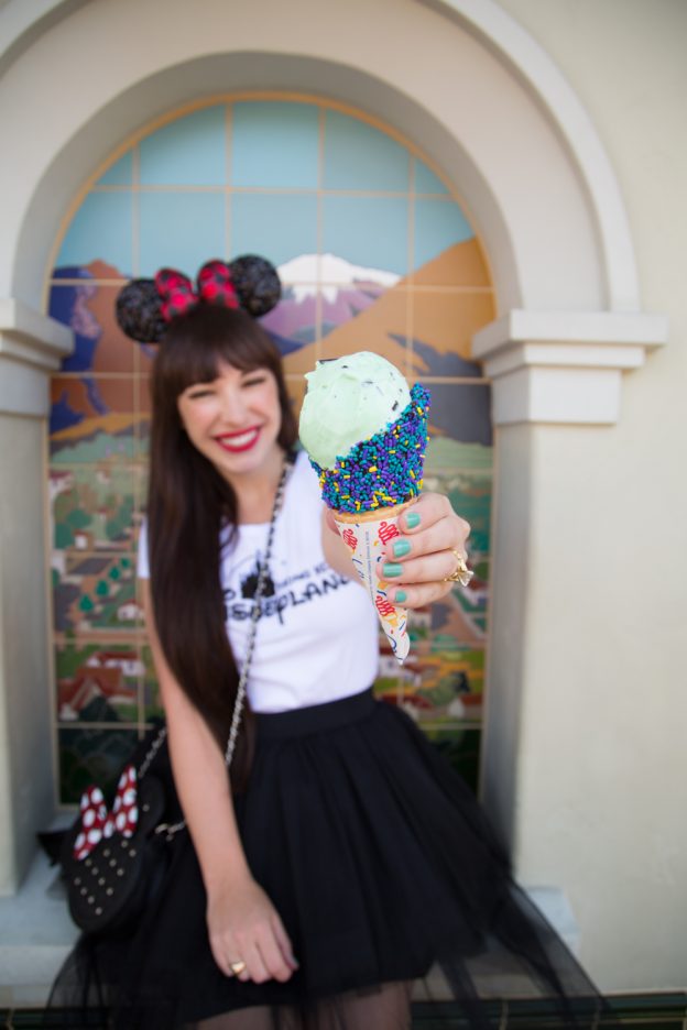 Disneyland Mickey and Minnie Style - Kelsey Bang