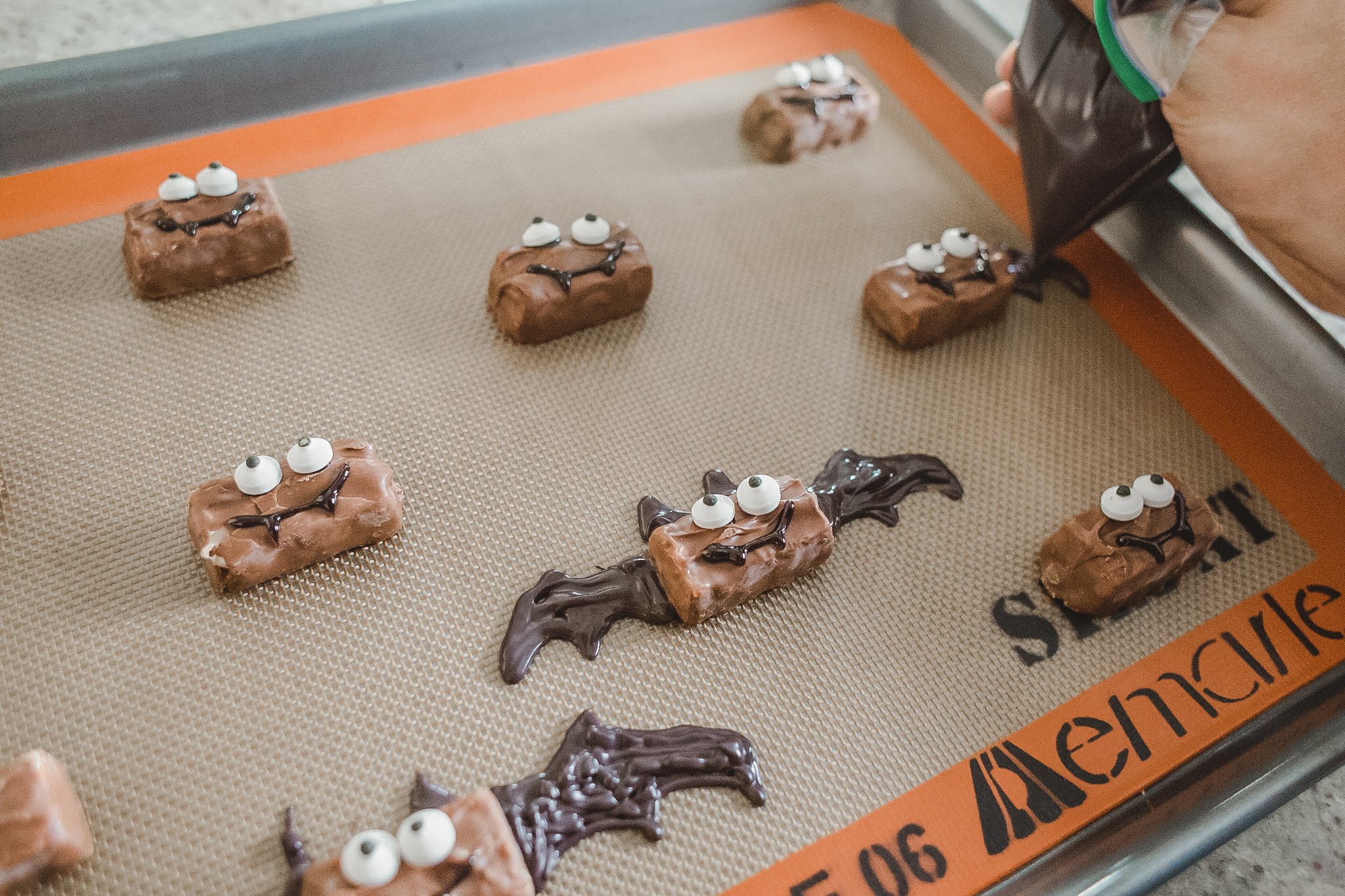 How To Make Halloween Candy Bar Bats - Kelsey Bang