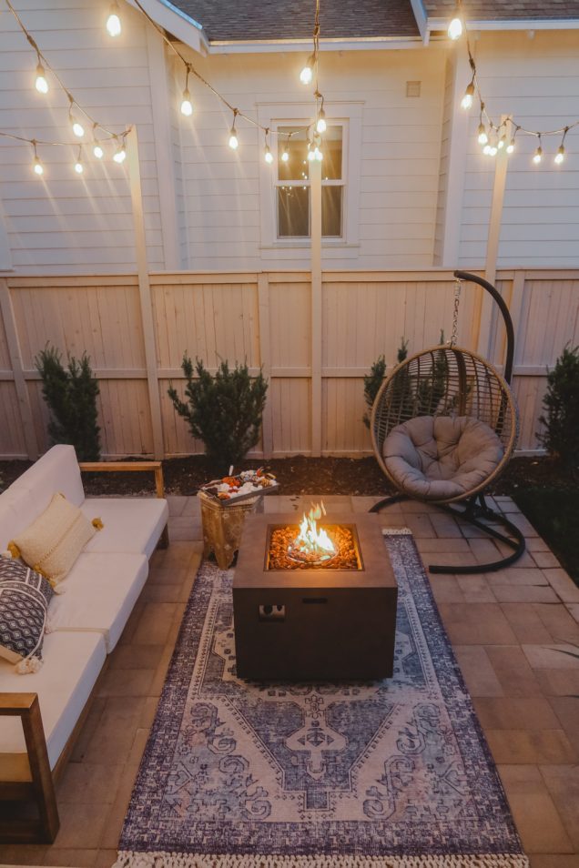 How To Make A S'mores Dessert Board - A S'moregasbord - Kelsey Bang